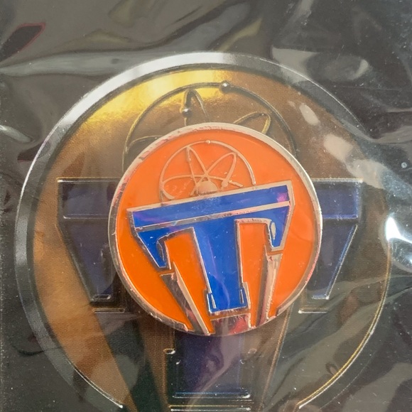 Disney | Accessories | Disneys Tomorrowland Movie Collector Trading Pin ...
